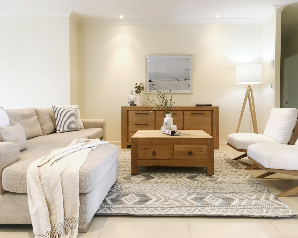 7 Ways to Style a Throw Rug - Foxy Home Staging